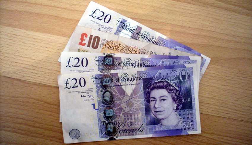 Čím se platí v Anglii? Librou šterlinků! Nejdéle používanou měnou na ...